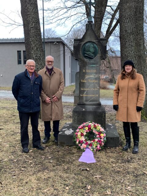Krans på Gunnerus' støtte - DKNVS